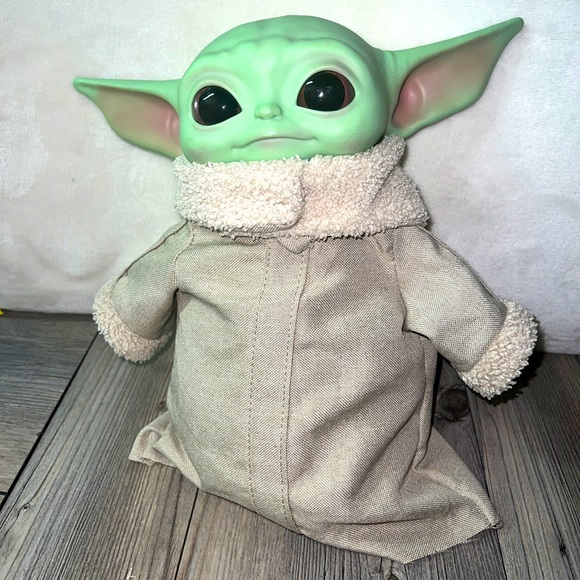 Star Wars | Toys | Star Wars Mandalorian The Child 1 Lifelike Plush ...